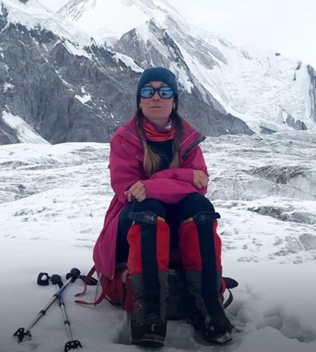 Альпинистка Наталья Наговицына, застрявшая на пике Победы, перестала двигаться - Starhit.ru ...